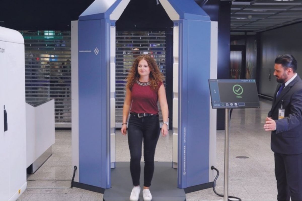 Frankfurt airport to roll out walk-through security scanners | Business ...