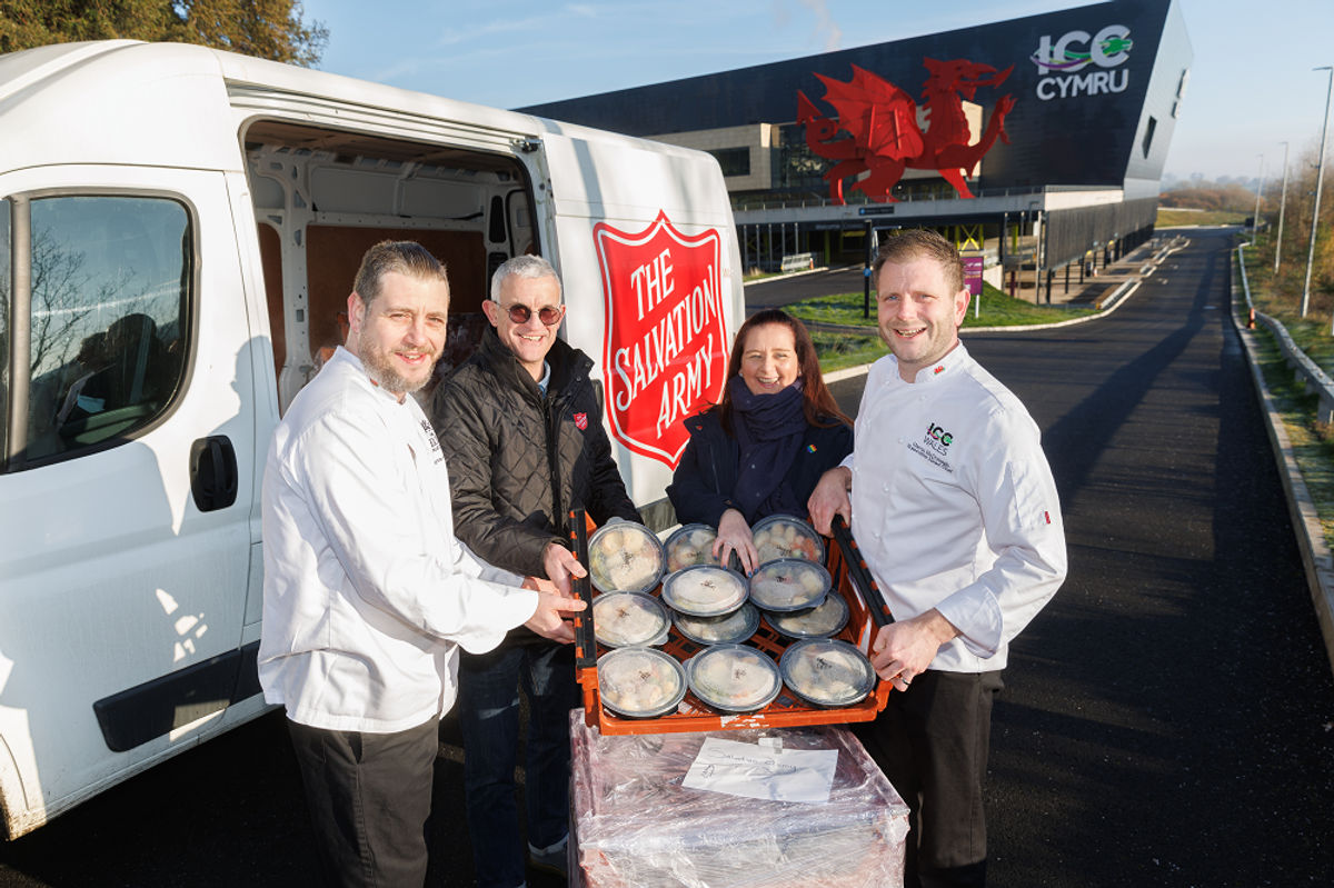 Celtic Manor and ICC Wales cook Christmas dinners for people in need ...