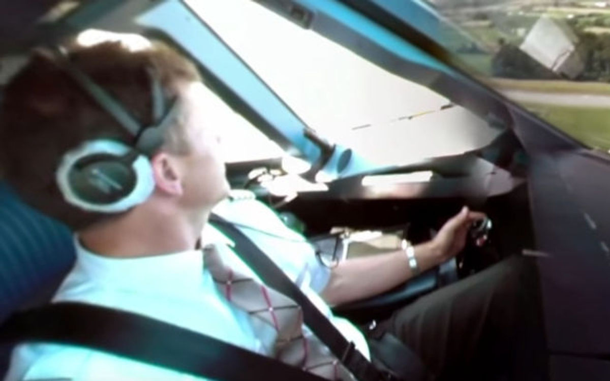 WATCH: Enjoy This Amazing 360-Degree Video From an Airbus Cockpit ...