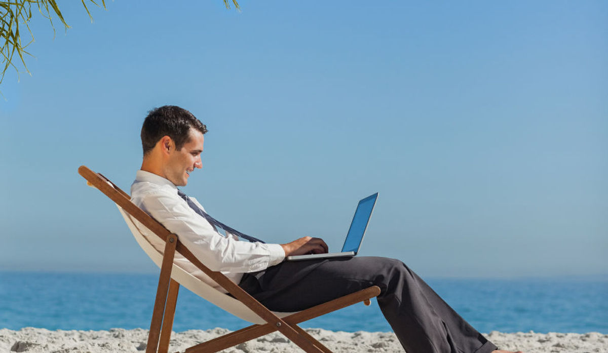 5 Tips on How to Make Work During Vacation Work | TravelPulse