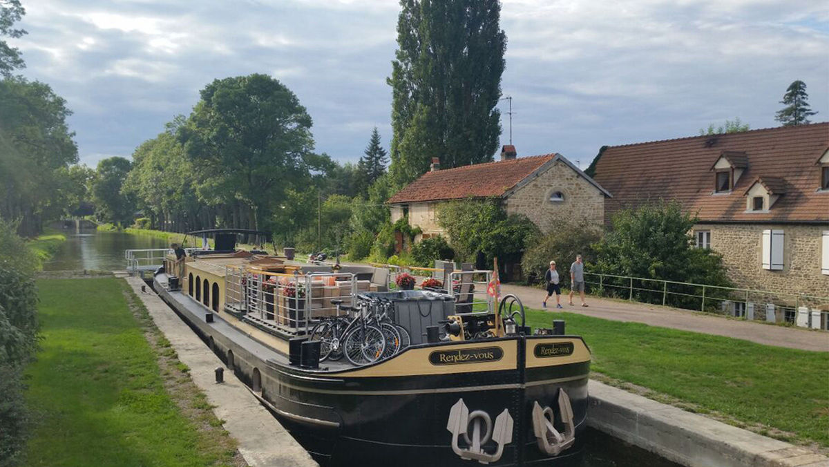 Travelers Can Enjoy Private Barge Cruises With A&K | TravelPulse