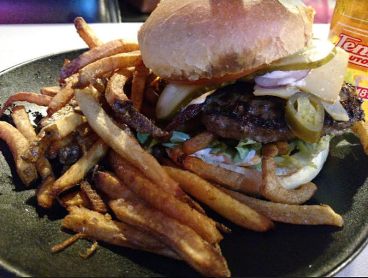 Best Independent Burger Joints in the Midwest | TravelPulse