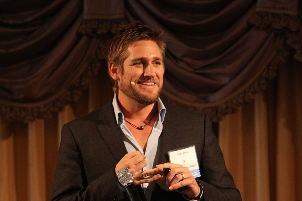 Celeb Chef Stone Kicks Off Restaurant Focus at Aussie Summit | TravelPulse