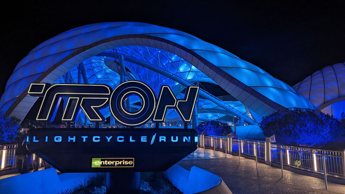 TRON Lightcycle / Run: What It's Like to Ride Disney's Fast New Coaster ...