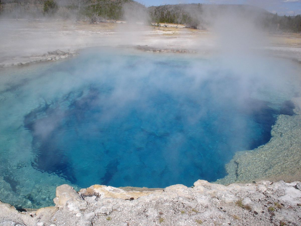 Tourist Presumed Dead After Falling into Hot Spring at Yellowstone Park ...