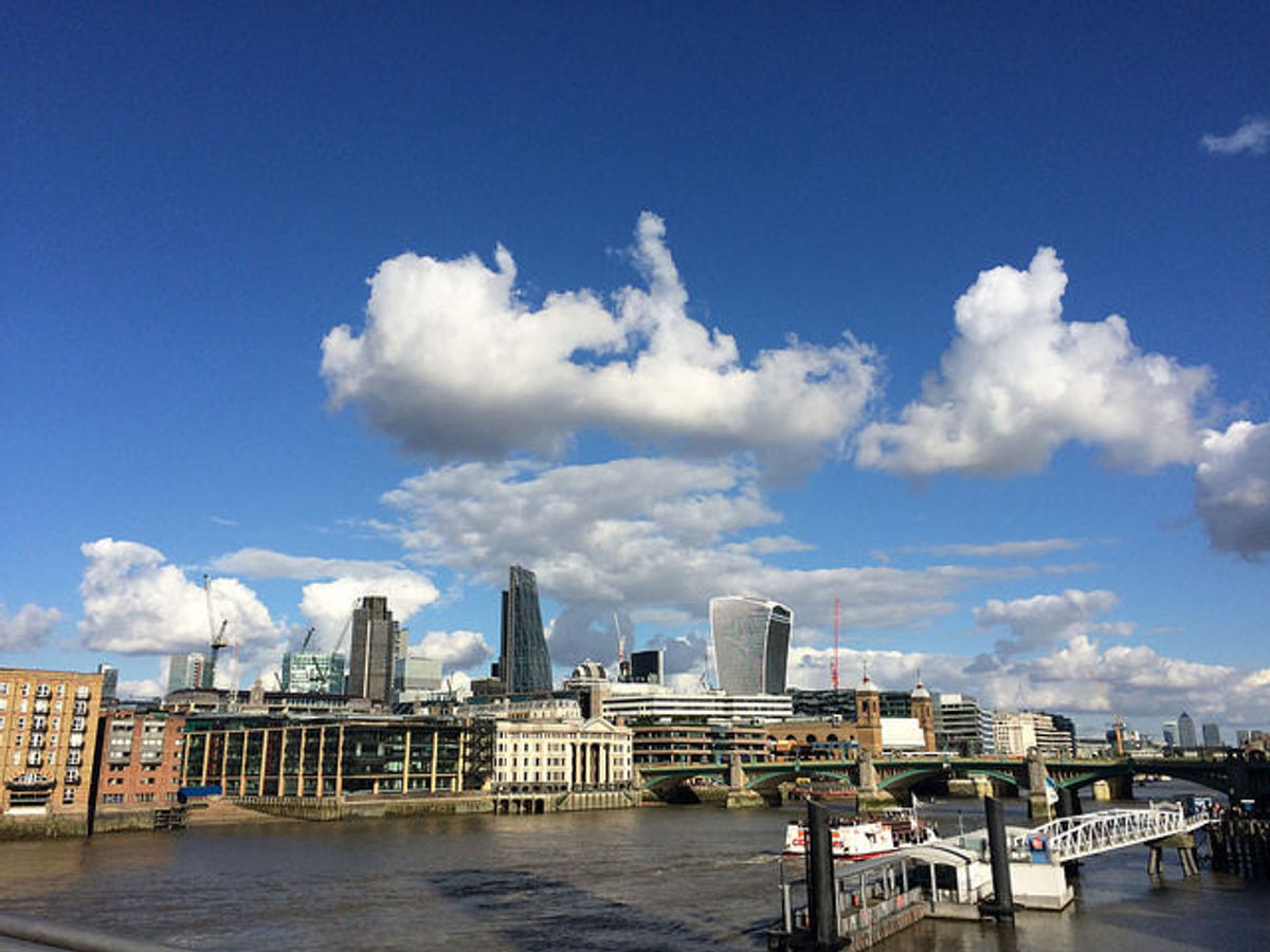 Airliner Video Shows Extent of London Blaze | TravelPulse