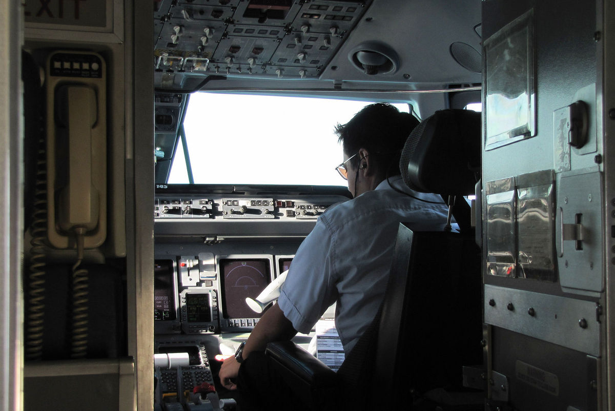 United Pilot Freaks Out Passengers with Warning | TravelPulse