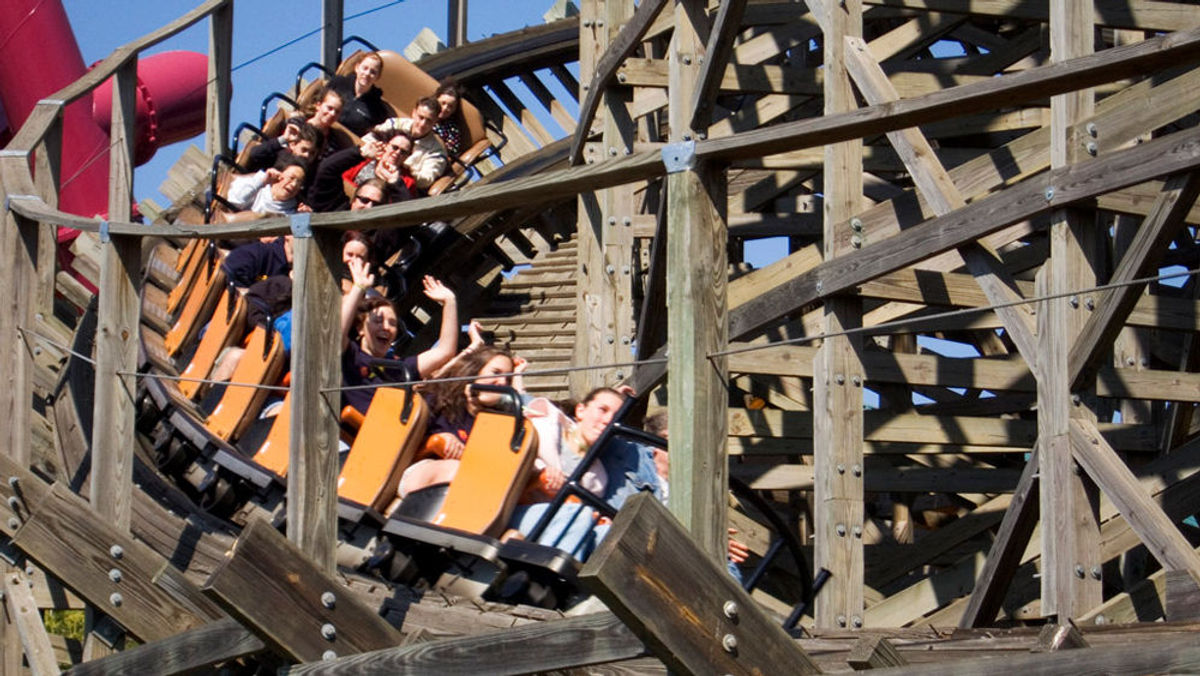 Six Flags Officially Closes Roar Wooden Roller Coaster | TravelPulse