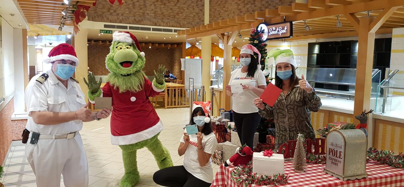 The Grinch Joins Carnival Fans to Deliver Holiday Cards to Crew Members ...