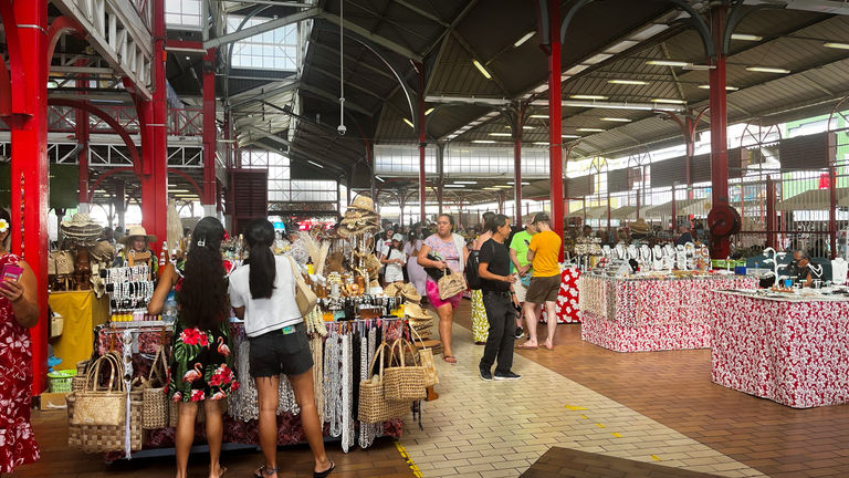 Eat, Sleep and Play in Papeete, French Polynesia | TravelAge West