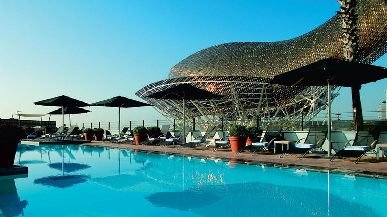 infinity pool barcelona