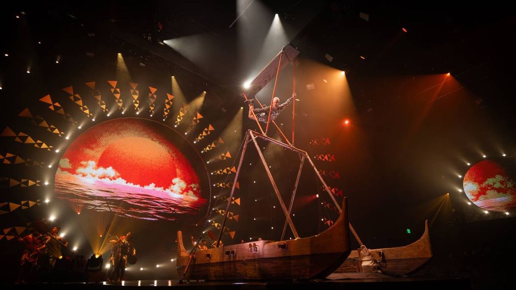 Review: Cirque du Soleil’s ‘Auana’ at Outrigger Waikiki Beachcomber ...