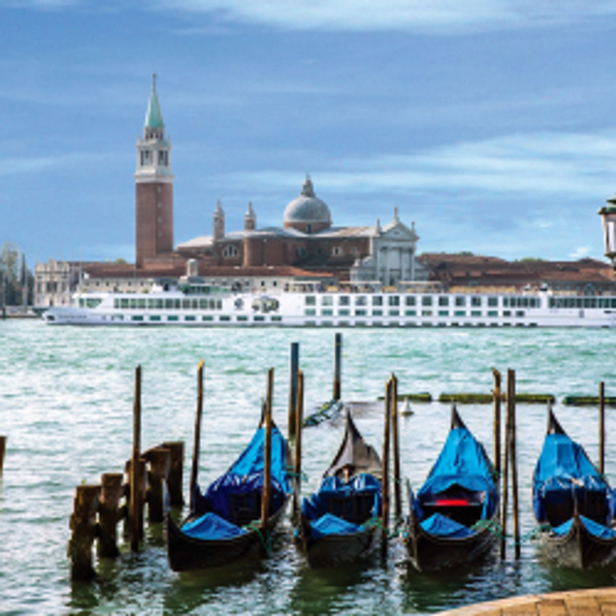A Venice River Cruise in the Heart of the Action | TravelAge West