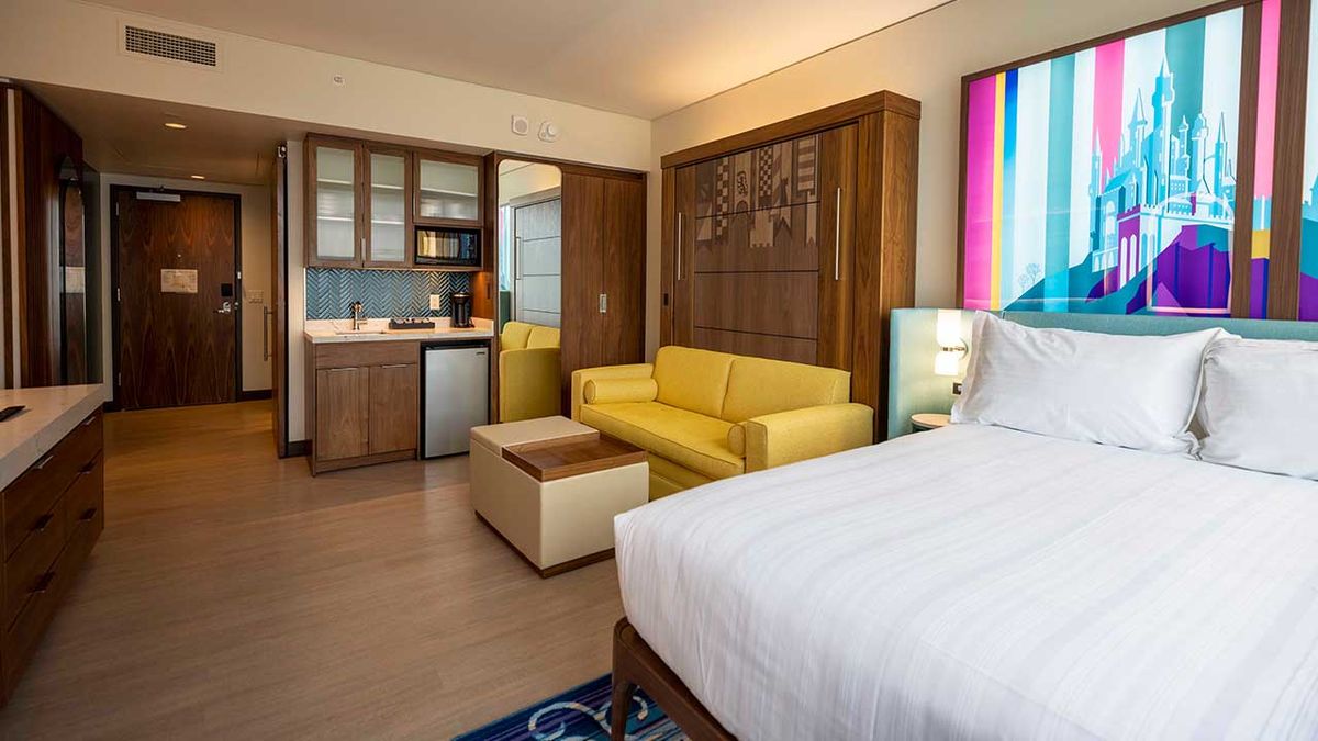 What to Expect From the New Villas at Disneyland Hotel | TravelAge West