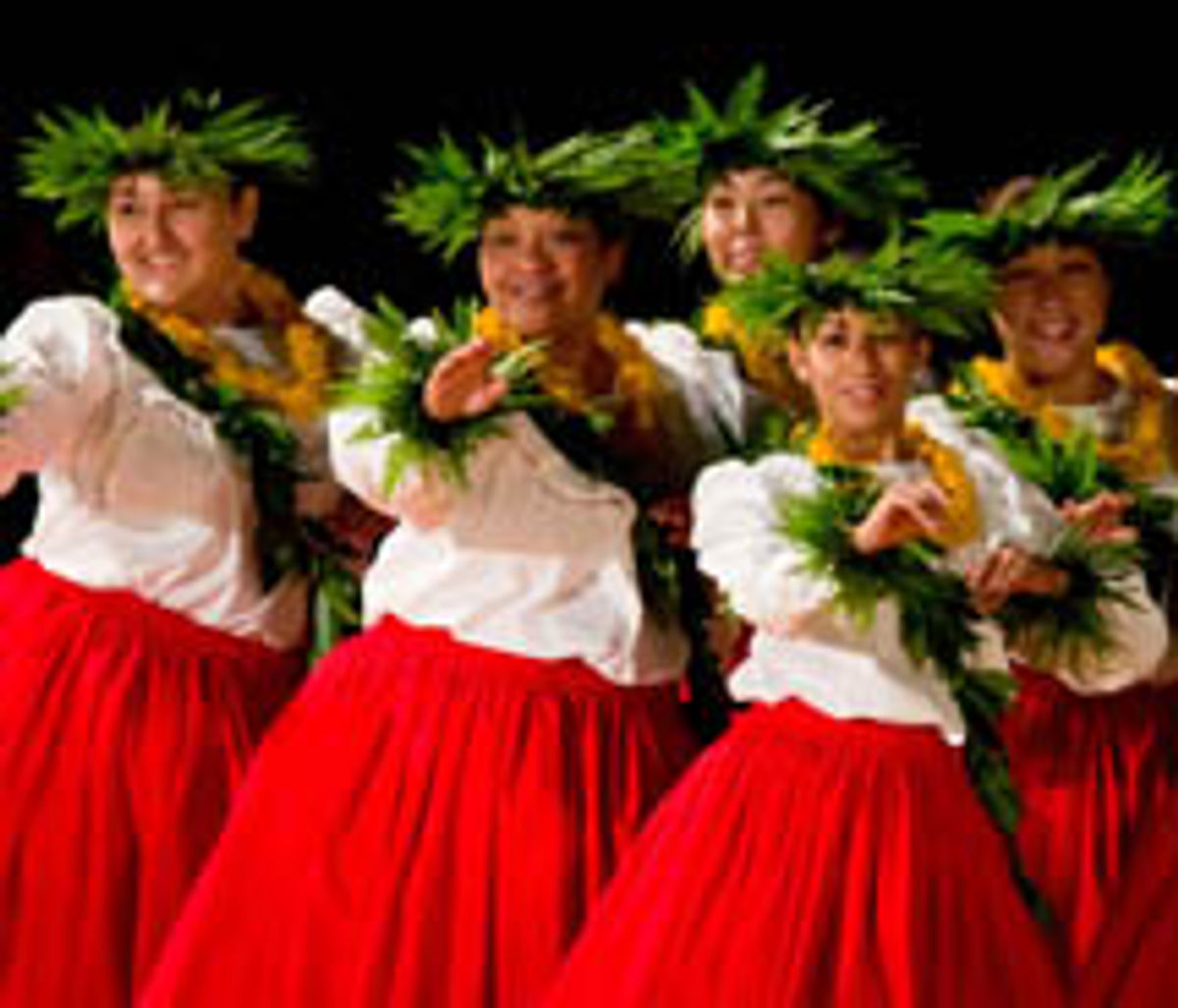 Hula Takes Center Stage at November Festival | TravelAge West