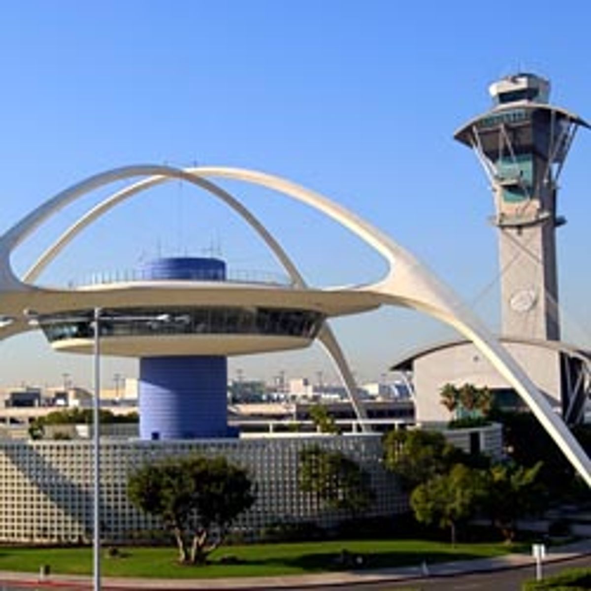 LAX Unveils New Aircraft Gates | TravelAge West
