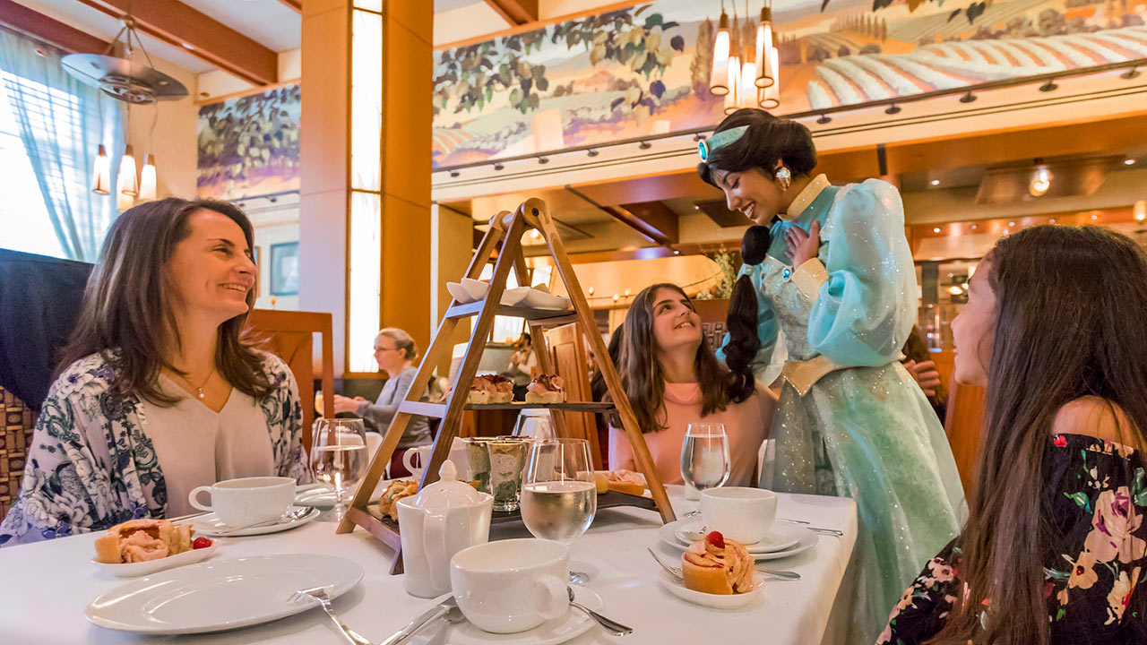 Brunch Like Royalty With Disney Princess Breakfast Adventures ...