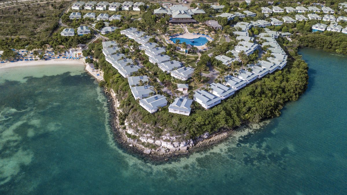 Elite Island Resorts Celebrates 1 Million Video Views With 5th Night ...