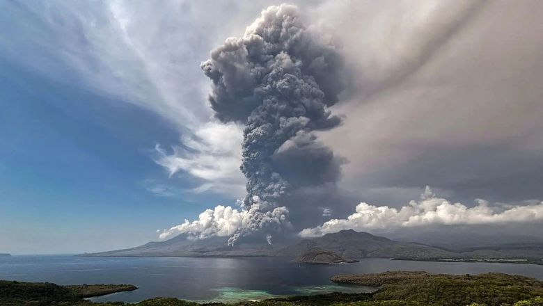 volcanic ash cloud