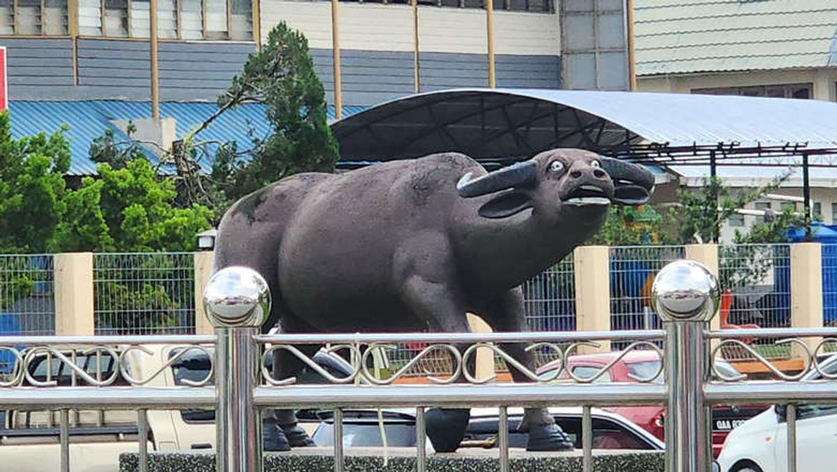 Sarawak goes viral for shocked buffalo statue: Travel Weekly Asia