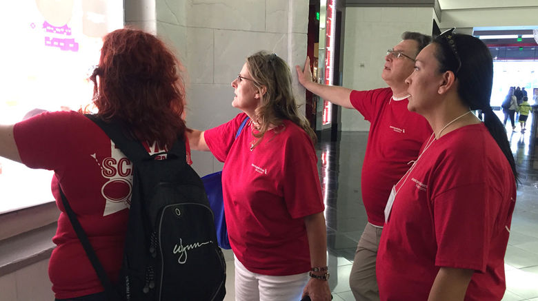 On the hunt in Vegas: Travel Weekly