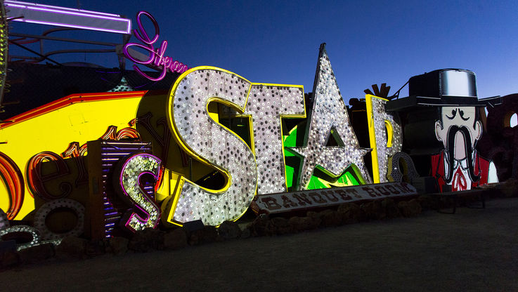 Neon Museum show shines new light on some beloved landmarks: Travel Weekly