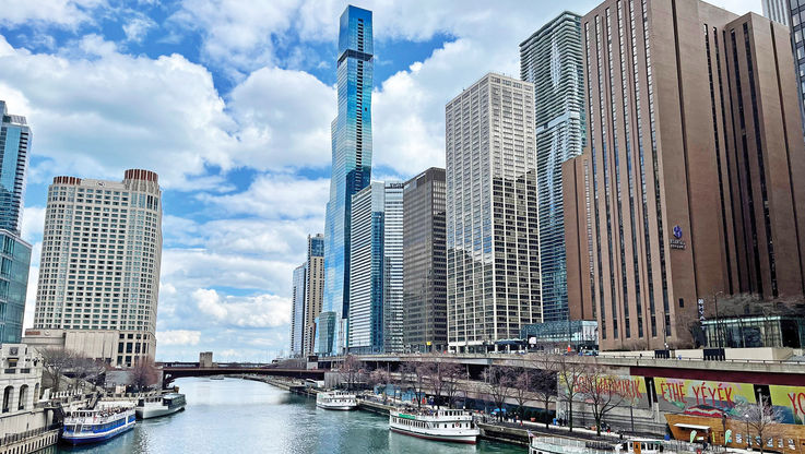 Learning all about Chicago's skyline on a river tour: Travel Weekly