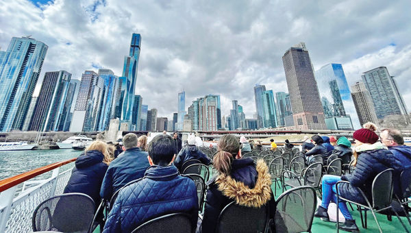 Learning all about Chicago's skyline on a river tour: Travel Weekly