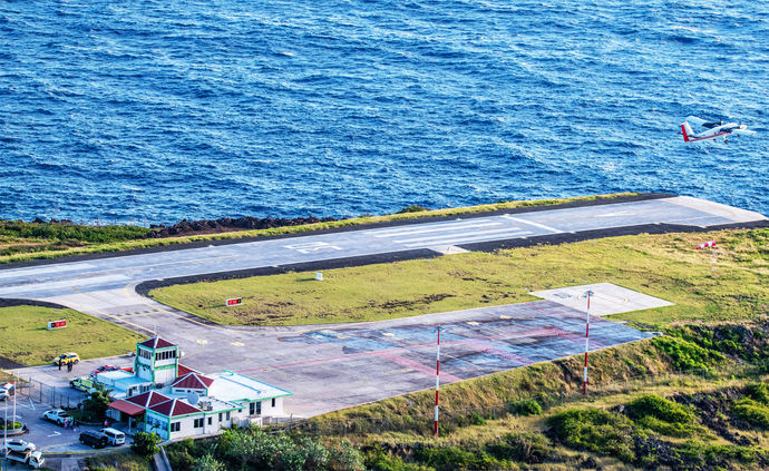 Winair offering discounts on daytrips from St. Maarten: Travel Weekly