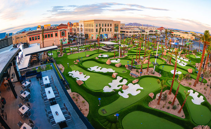 New PopStroke minigolf attraction offers family fun in Las Vegas ...