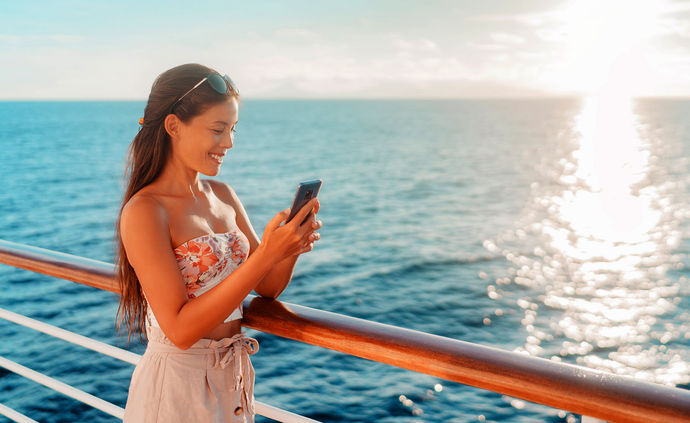 Royal Caribbean Group to deploy SpaceX's broadband service on all ships ...