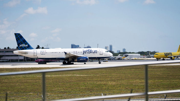 JetBlue reveals Fort Lauderdale plans, touting benefits of Spirit ...