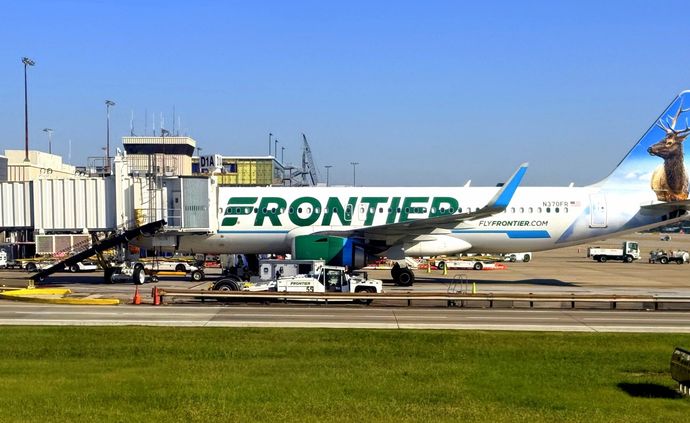 Frontier taunts Southwest with checked-bag promotion: Travel Weekly