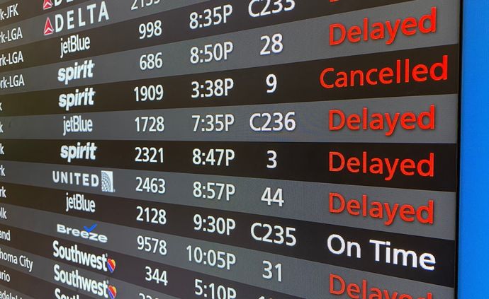 Trump's DOT jettisons Biden compensation plan for flight delays: Travel ...