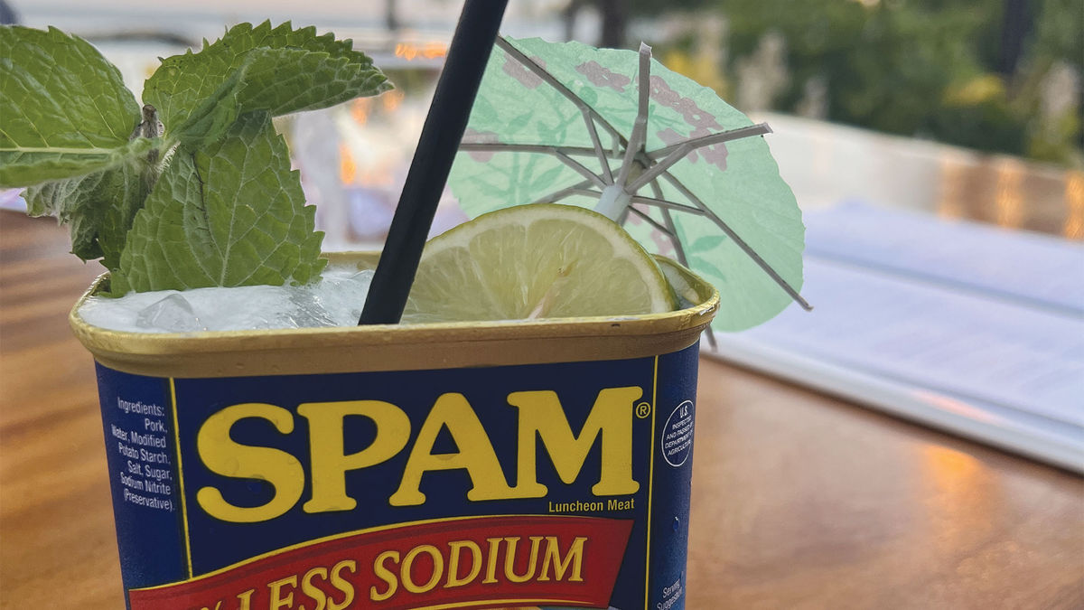 Four Instagrammable cocktails to savor in Hawaii: Travel Weekly