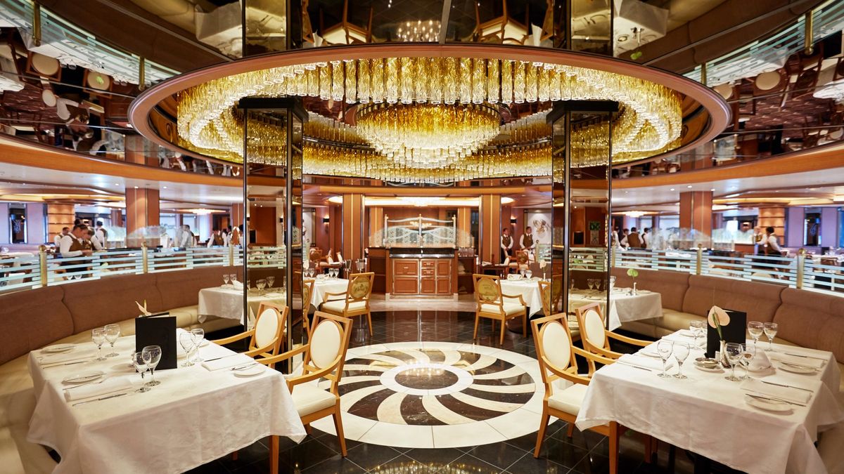 ship dining room