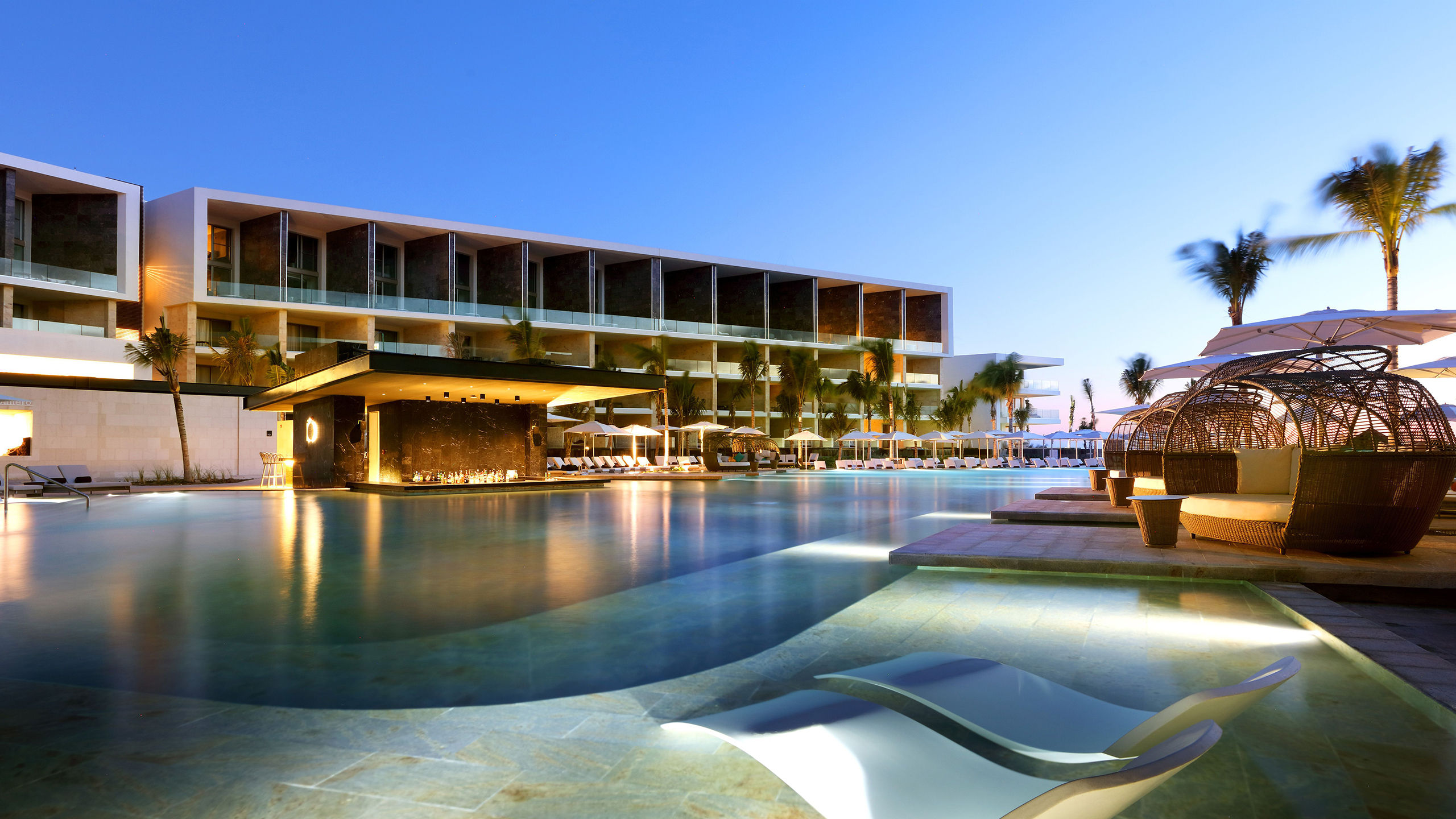 Trs coral hotel store