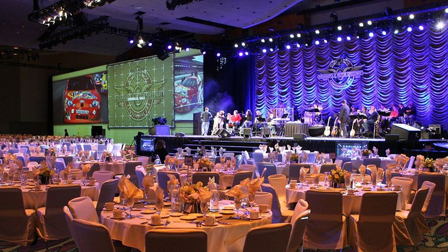Indiana Convention Center & Lucas Oil Stadium - Indianapolis, IN ...