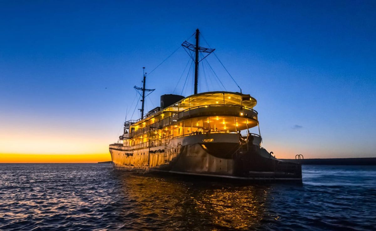 Evolution Ship Stats & Information- Quasar Expeditions Evolution ...