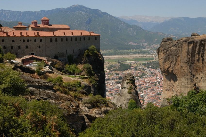 Find Kalambaka, Greece Hotels- Downtown Hotels in Kalambaka | TravelAge ...