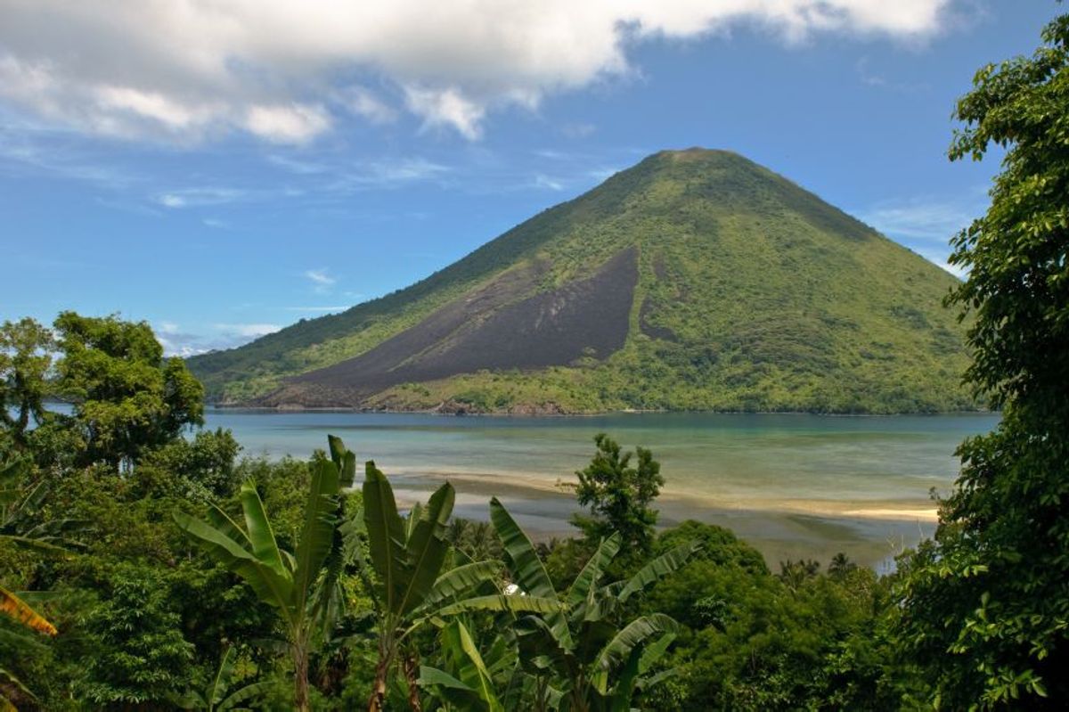 Find Banda Islands, Indonesia Hotels- Downtown Hotels in Banda Islands ...