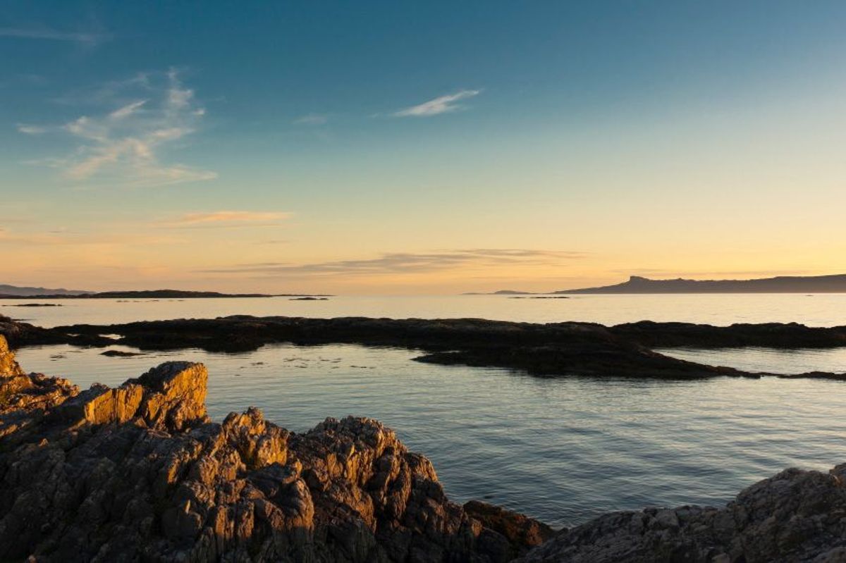 Find Isle of Eigg, Scotland Hotels- Downtown Hotels in Isle of Eigg ...