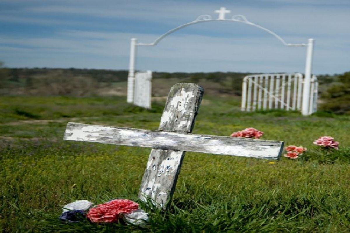 Find Pine Ridge Indian Reservation, SD Hotels- Downtown Hotels in Pine ...