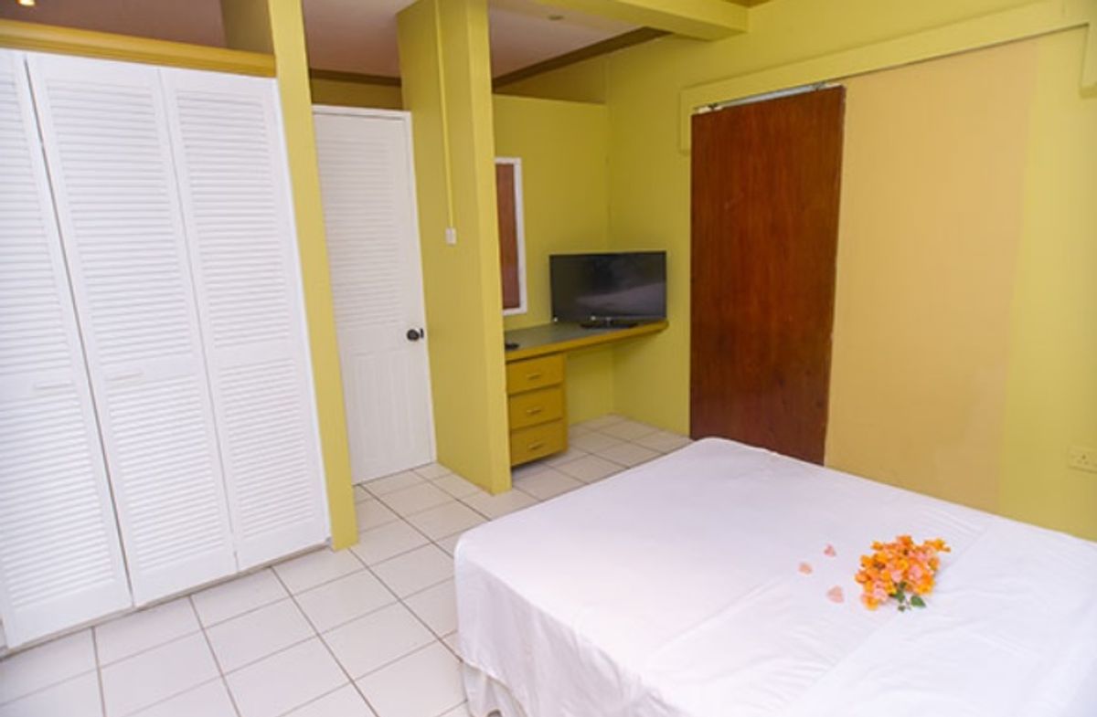 South Winds Apartments & Cottages- Tourist Class Grand Anse, Grenada ...