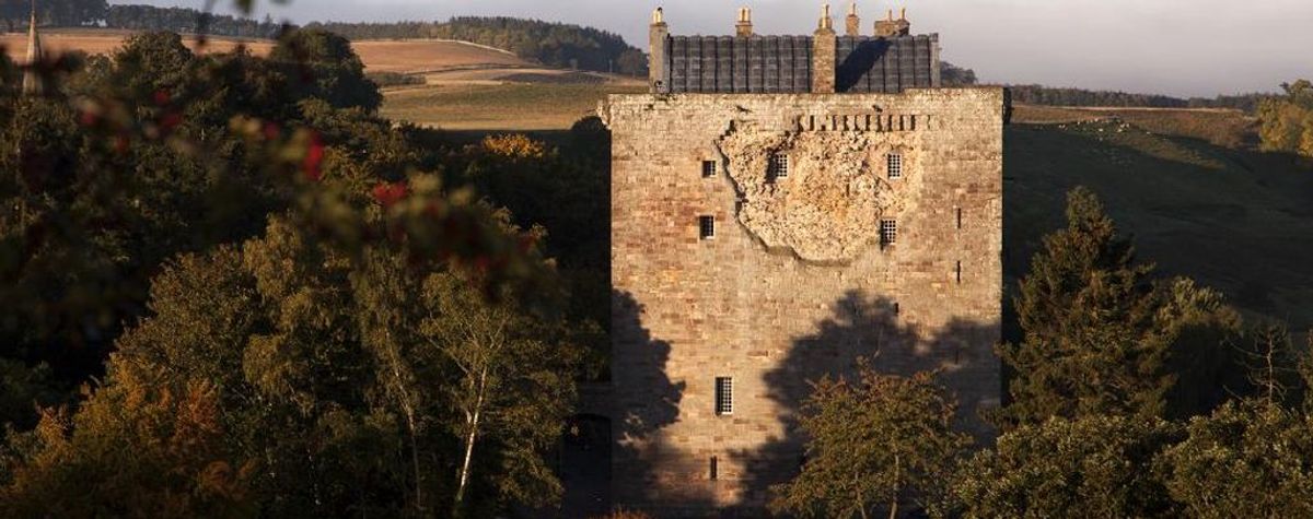 Borthwick Castle Hotel- Gorebridge, Scotland Hotels- First Class Hotels ...