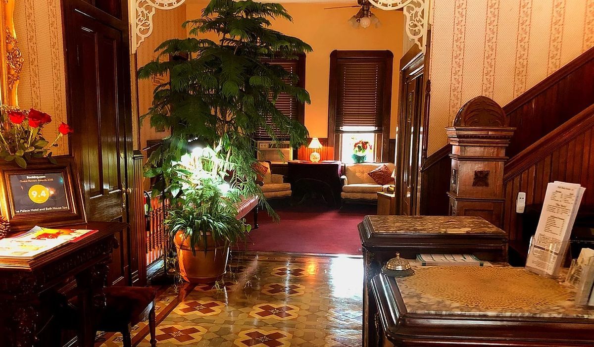 Palace Hotel & Bath House- First Class Eureka Springs, AR Hotels- GDS ...