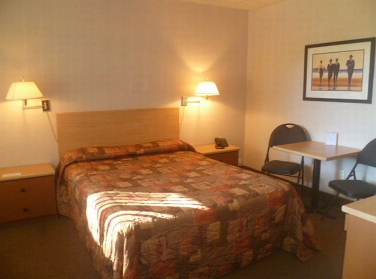 Motel Capri- Tourist Class Repentigny, PQ Hotels- GDS Reservation Codes ...