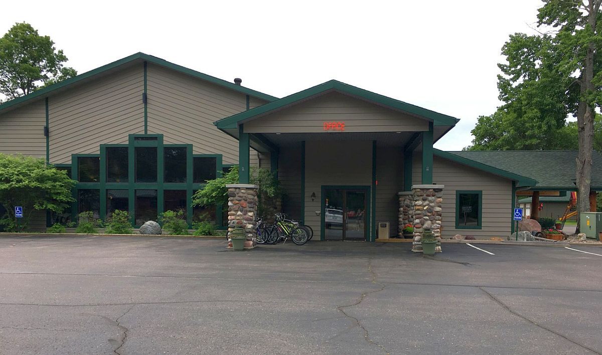 Rustic Manor Motor Lodge- St Germain, WI Hotels- Hotels in St Germain ...
