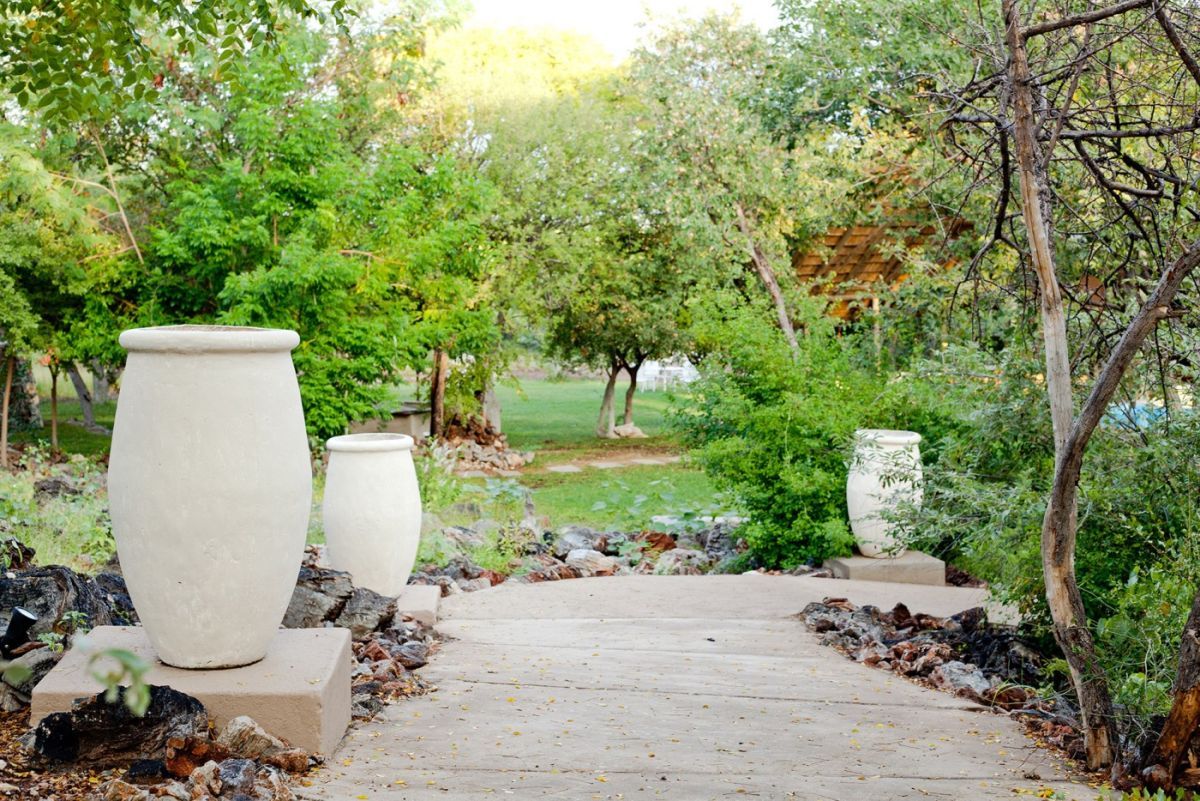 Toshari Lodge- Tourist Class Outjo, Namibia Hotels- GDS Reservation ...