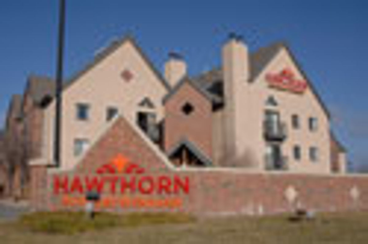 Avia Apartments On College Blvd- First Class Overland Park, KS Hotels ...